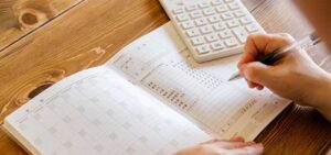 ¿Por qué y cómo demostrar solvencia económica?